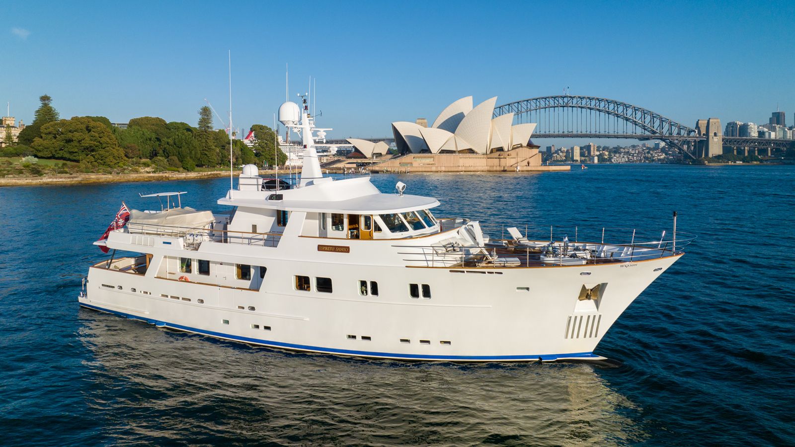 32m Ocea explorer yacht Espiritu Santo sold